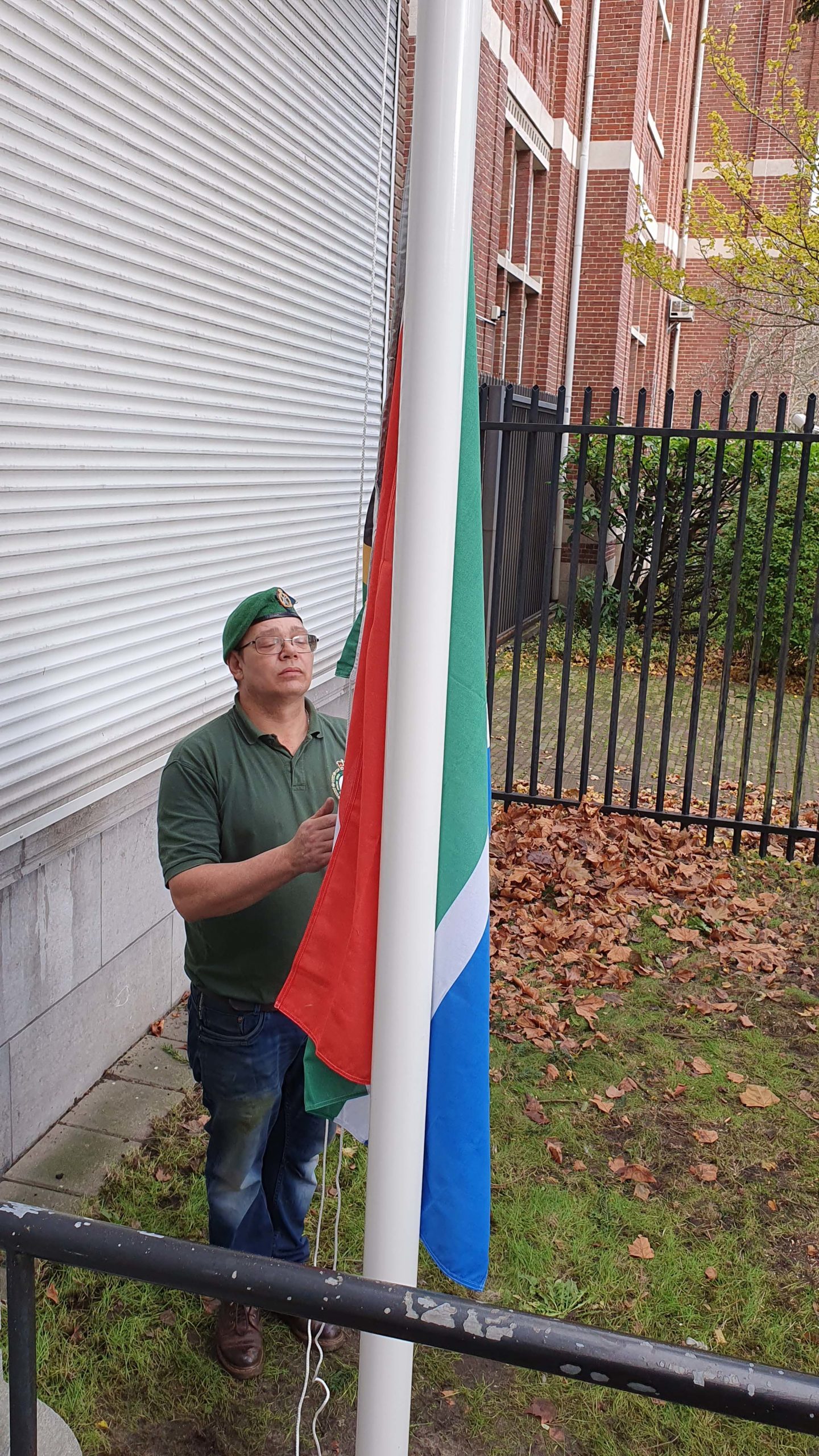 New Flagpole presented to South African Embassy in The Hague - South ...